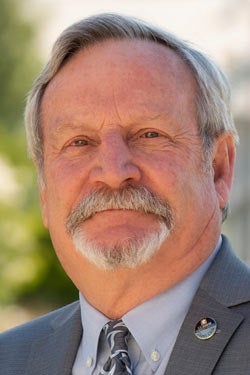 Pascoe Named Interim Dean of Vet Med | UC Davis
