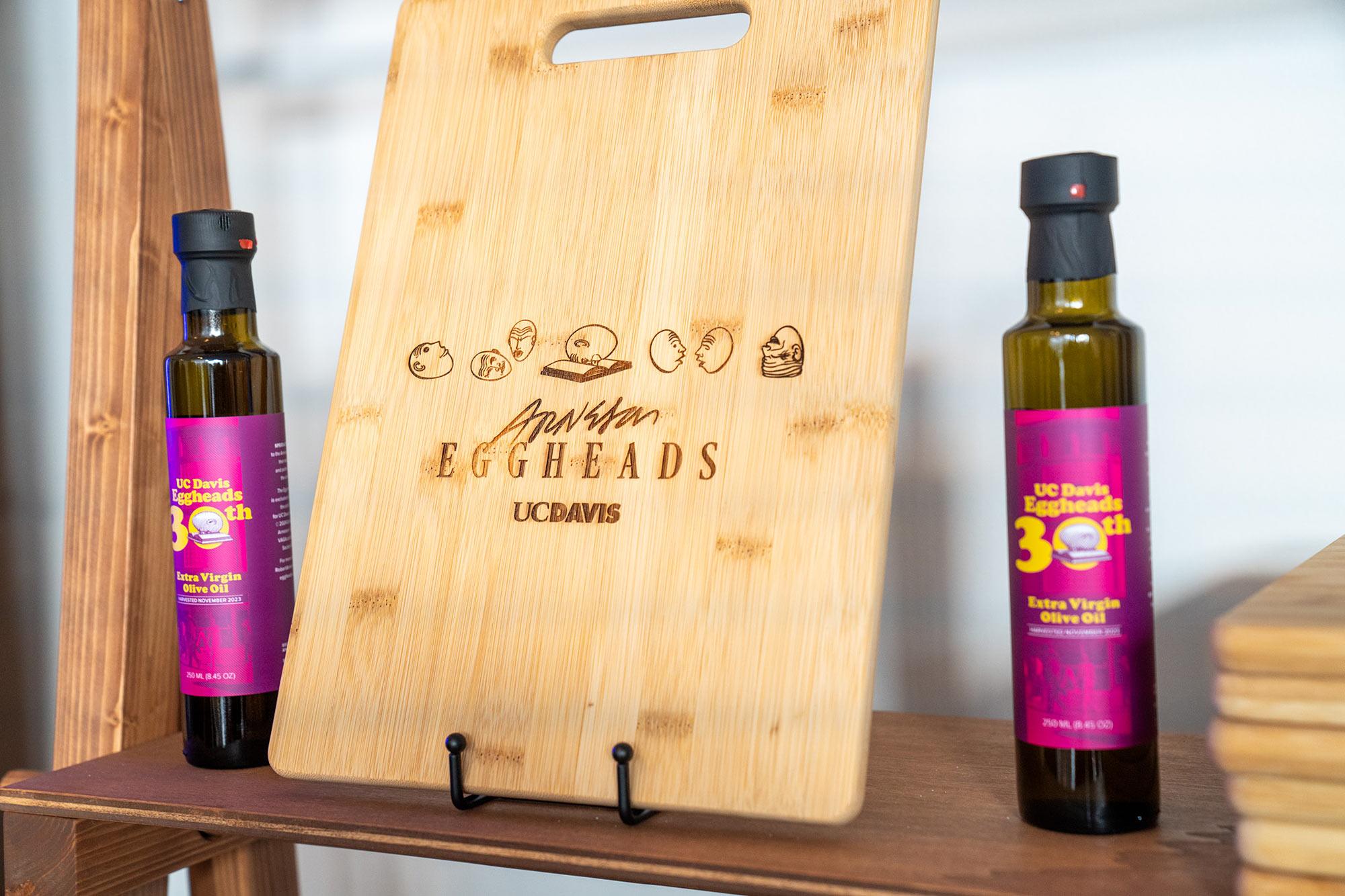 UC Davis - Egghead Photo Gallery