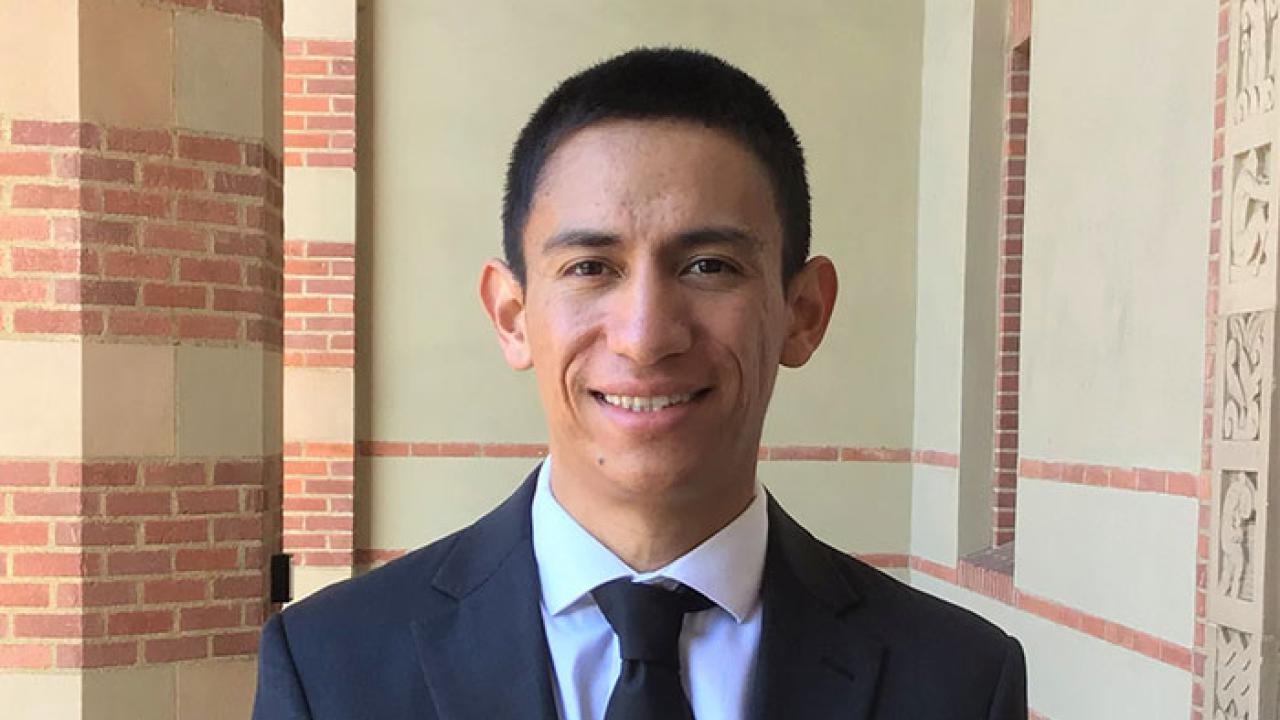 A Helping Hand | UC Davis